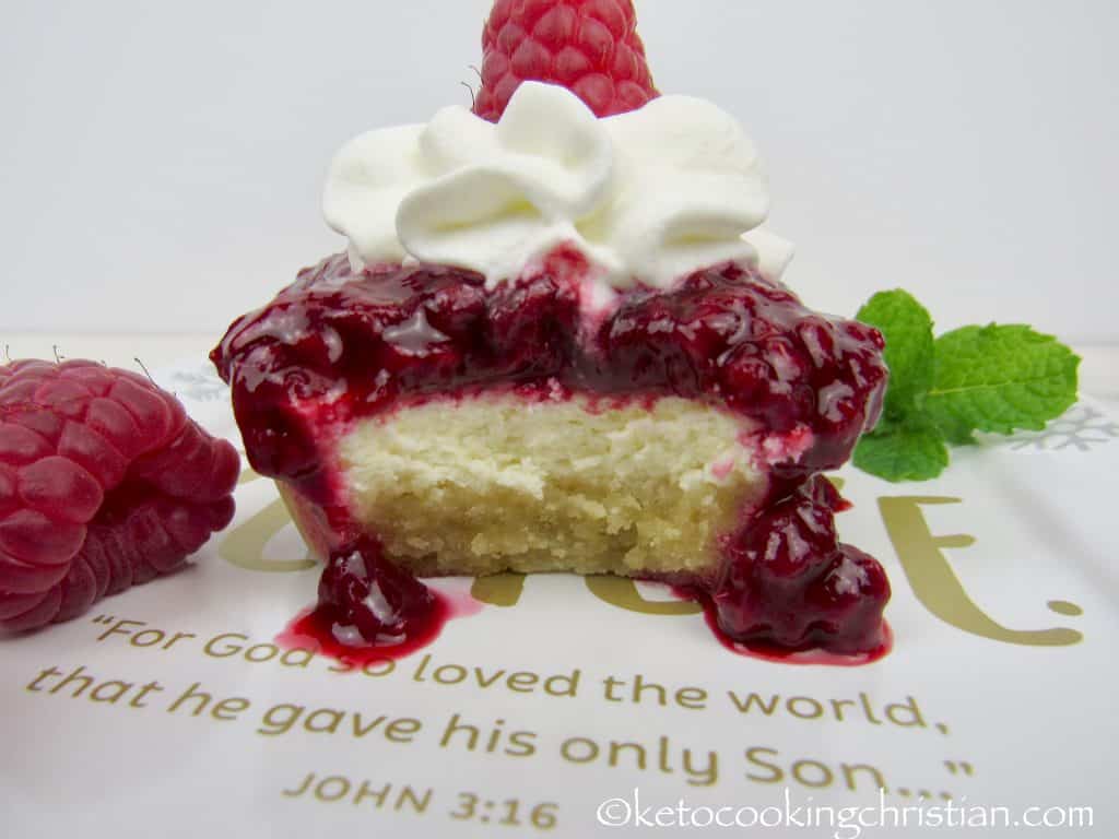 Mini Cheesecakes with Raspberry Sauce - Keto, Low Carb & Gluten Free ...